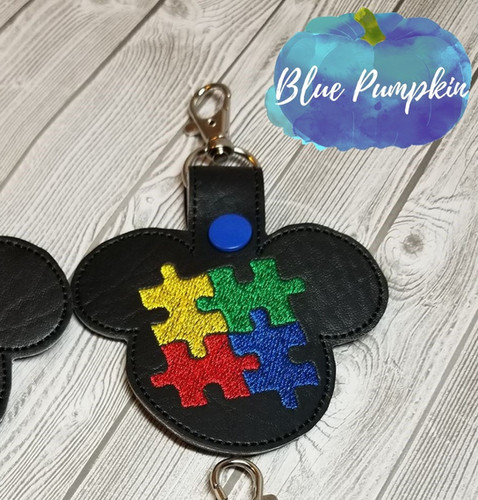 Boy Mouse Autism Key Fob | Blue Pumpkin Vinyl