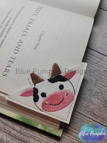 Cow Corner ITH Bookmark | Blue Pumpkin Vinyl