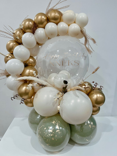 Balloon Hug | Banana site