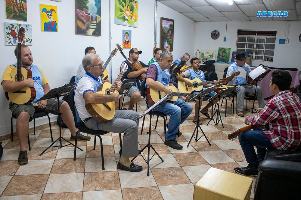 Conheça a Orquestra de VIOLAS CAIPIRA, patrimônio cultural da ABECAO