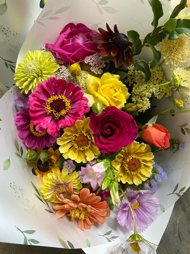 Fresh Flower Arrangements | Sunnys Flower Farm