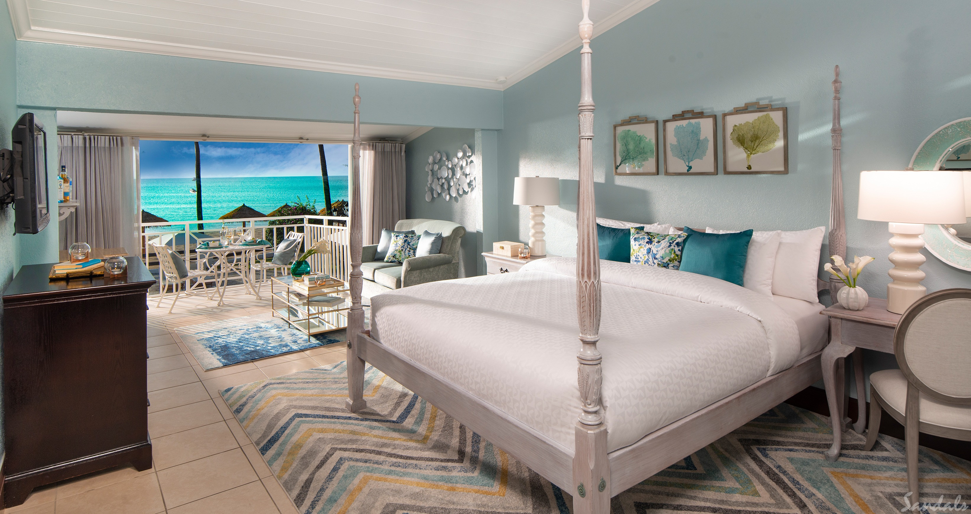 Caribbean Honeymoon Beachfront Grande Luxe Club Level Room