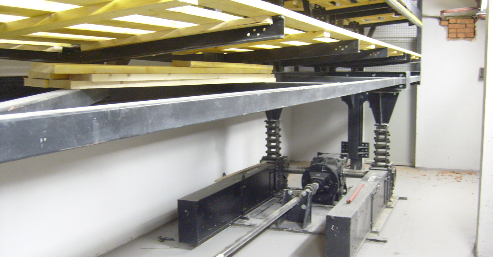 STAGE & UNDER STAGE MACHINERY | maquinasiberica