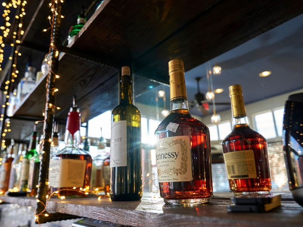 HOME | The Hive Bar & Grill