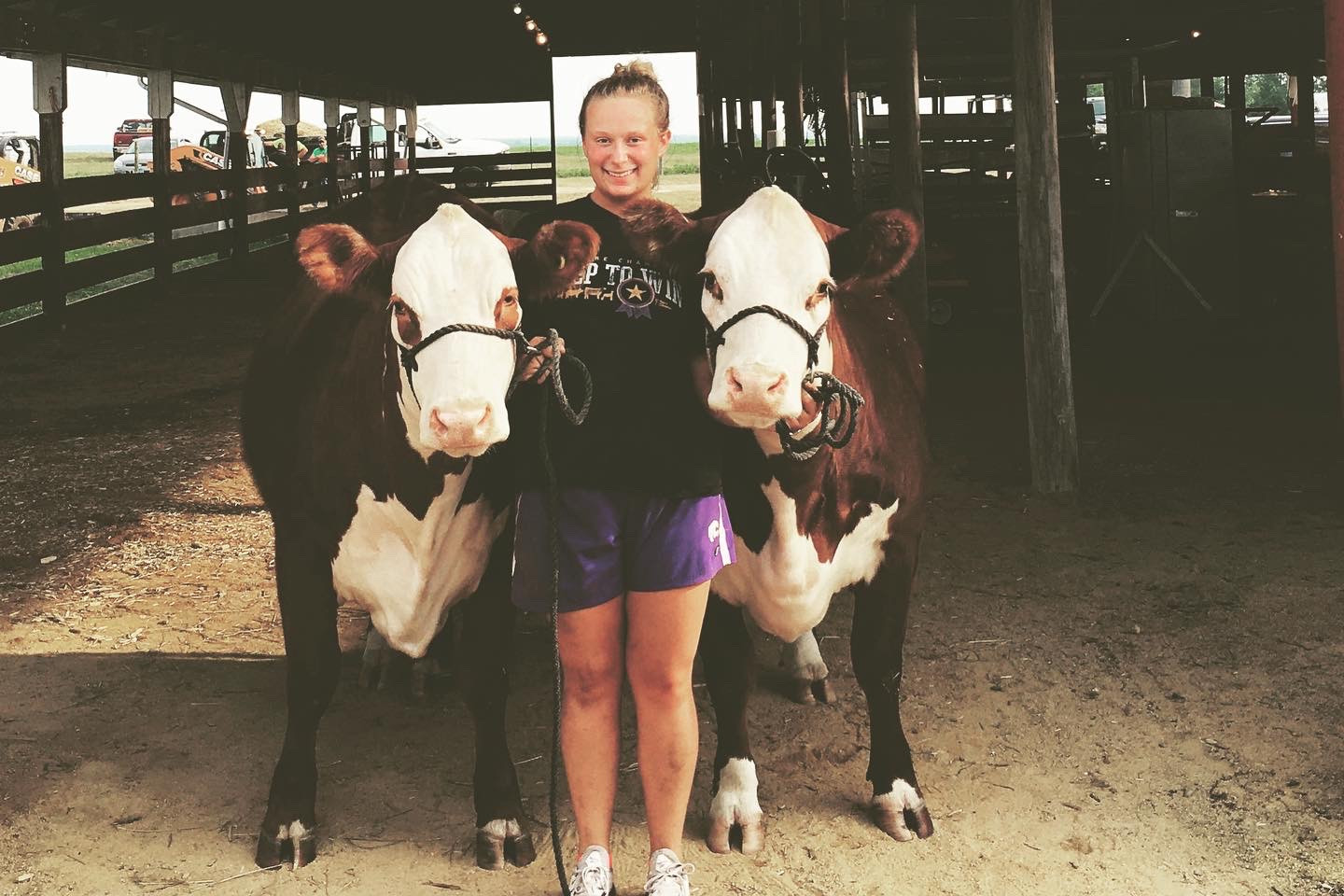 ABOUT | Molly Biggs