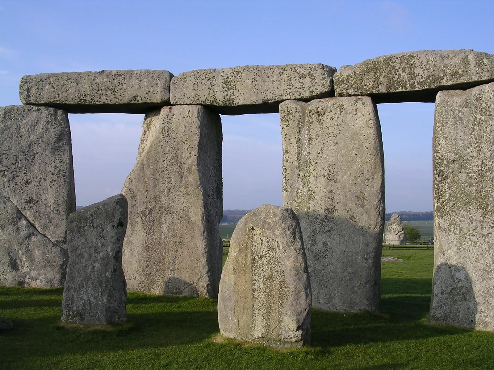 Groundbreaking study reveals the mysterious origins of Stonehenge's stones