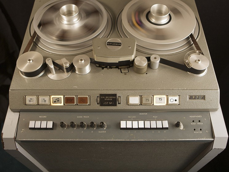 How tape saturation controls transients