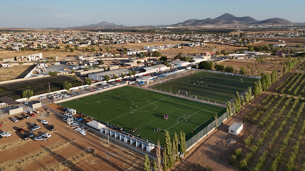 Inauguran la cancha de pasto sintético del campo Pepe Lasso 2