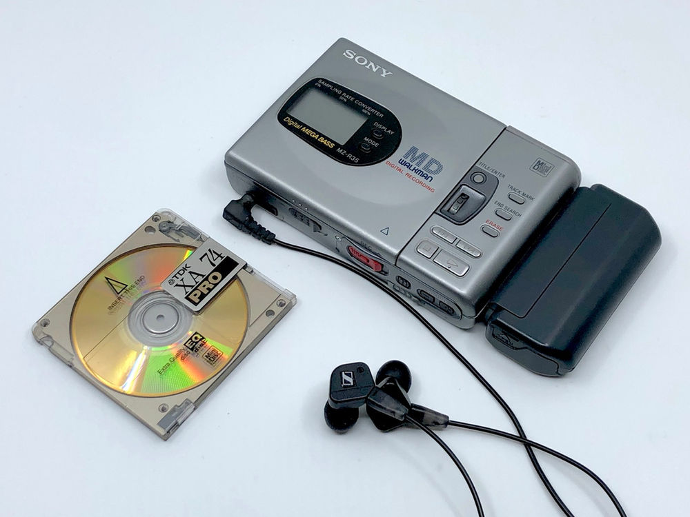 Sony Walkman MZ-R35 MiniDisc Recorder Silver