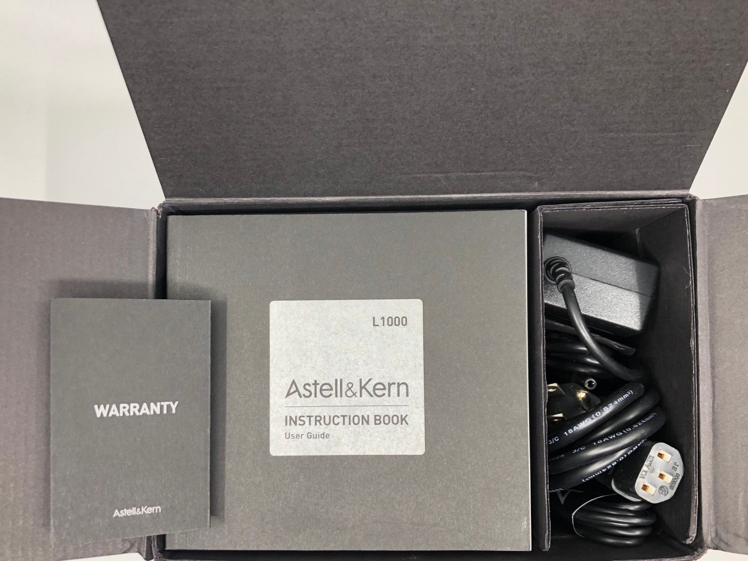 Astell Kern ACRO L1000 Desktop Amplifier