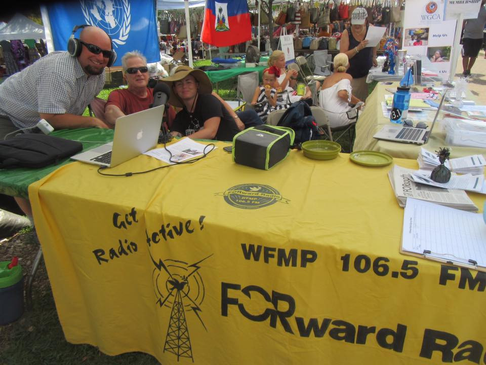 Fullscreen Page | Forward Radio