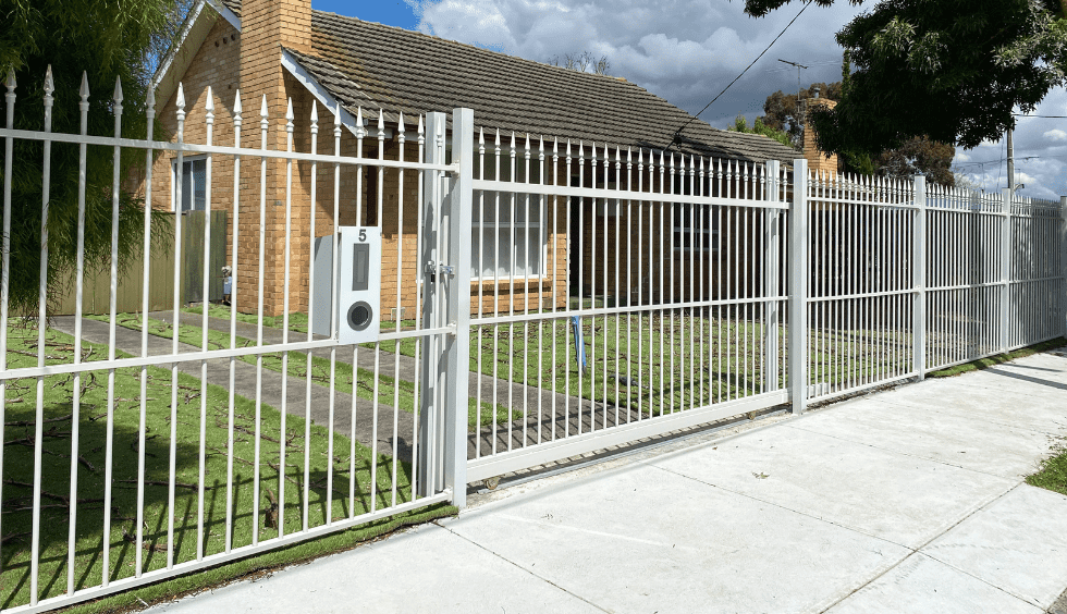 8 Types of Metal Fencing