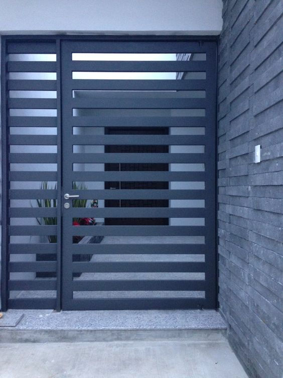10 Spectacular Front Gate Ideas and Designs