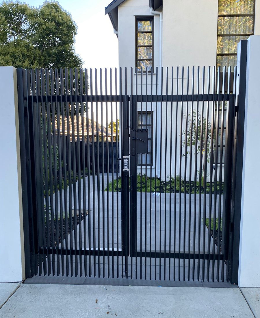 Aluminum Vertical Slats Vs. Aluminum Vertical Blades