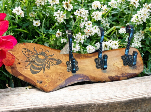 Bumblebee coat hooks | GLM Laserwood