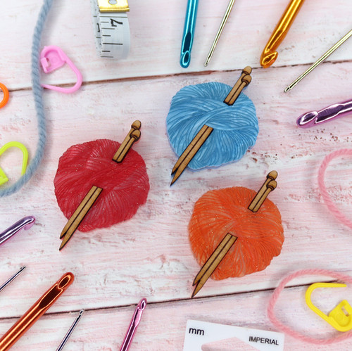 Knitting Brooch/Necklace | kimchiandcoconut