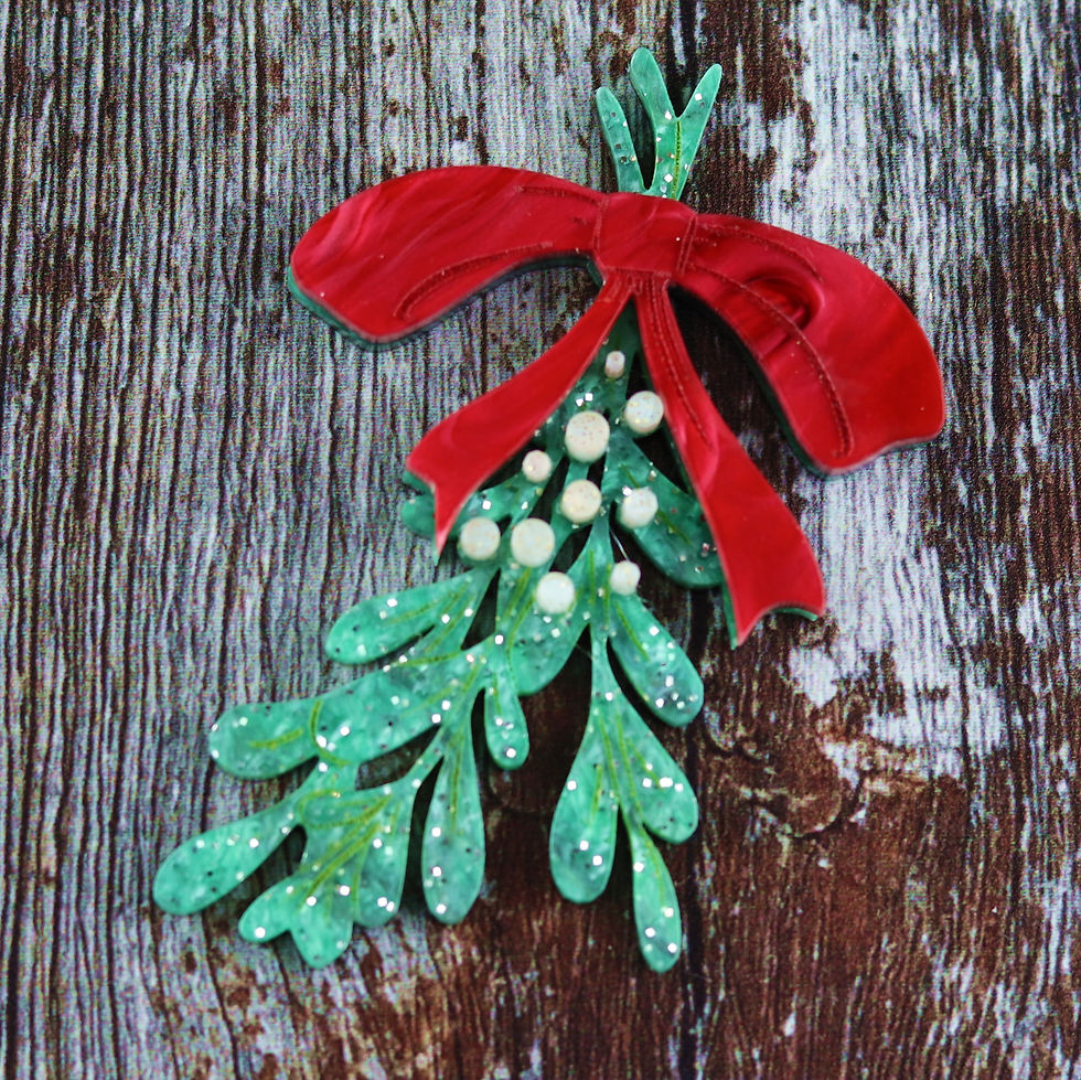 Mistletoe Brooch | kimchiandcoconut