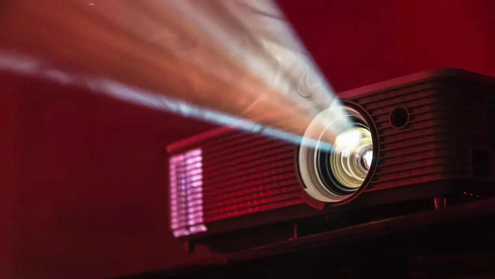 Culture Minute: Front Projection vs. Rear Projection