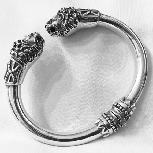 luxurious twin lions torc bracelet | It's All Greek