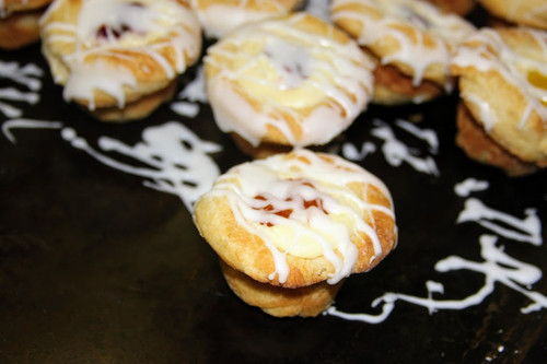 Cheese Crowns - Mini (Dozen) | thedelanobakery