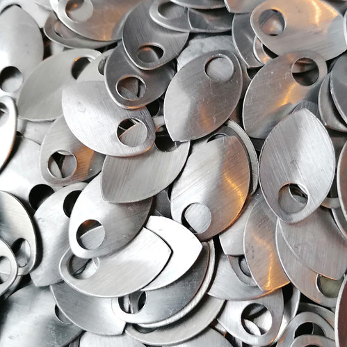 Plain Aluminium Scales | WraithMaille