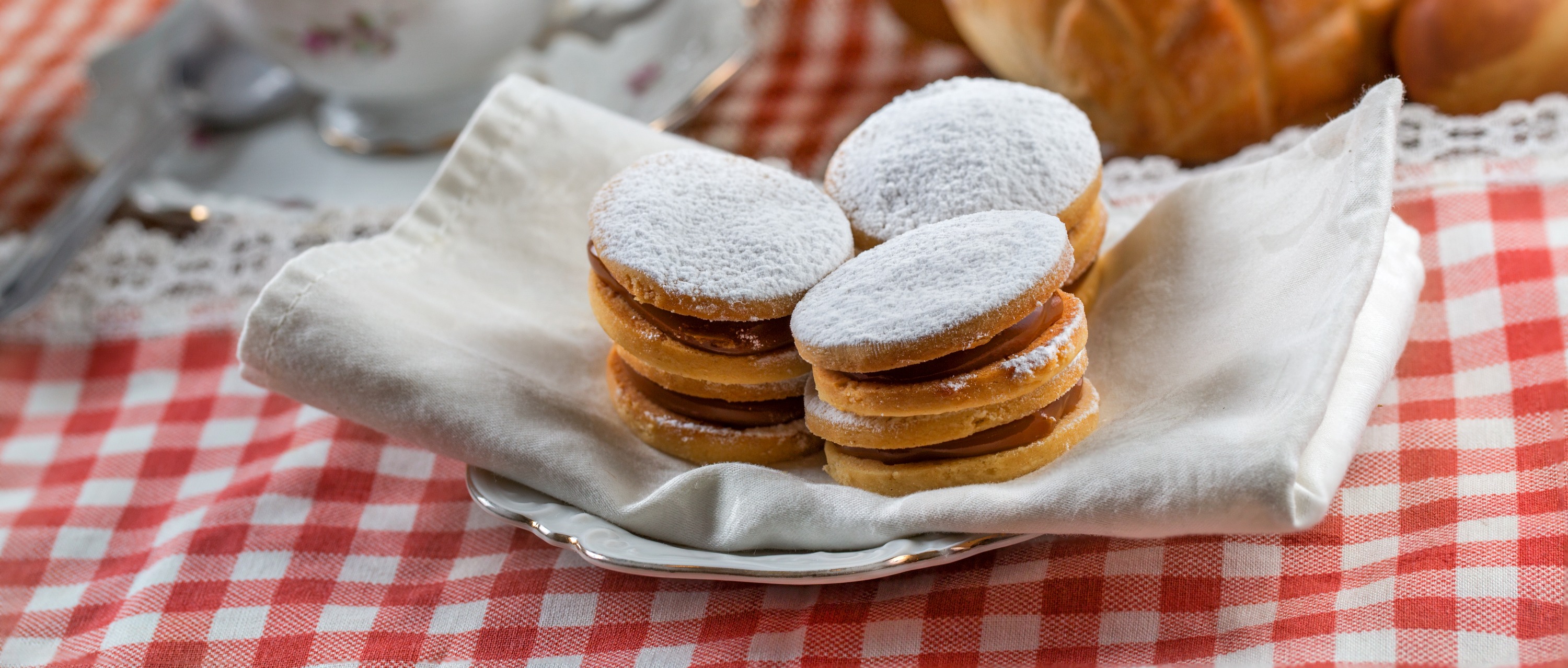 Most Popular Peruvian Desserts | Peruvian Sweets and Desserts | Cecilia ...