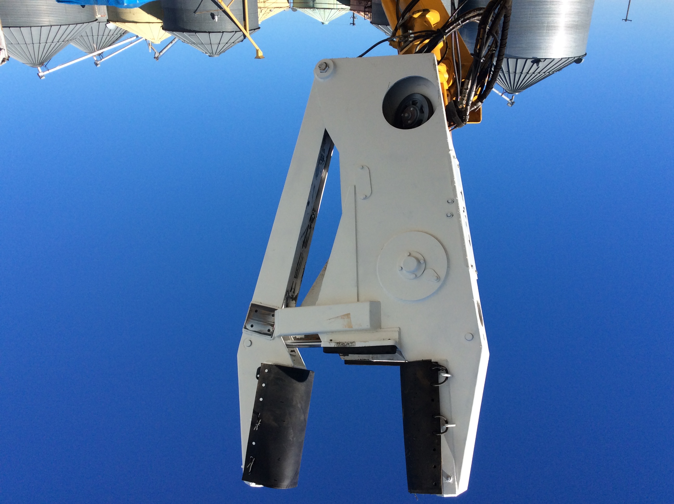 COE NUT SHAKER | farmconnections