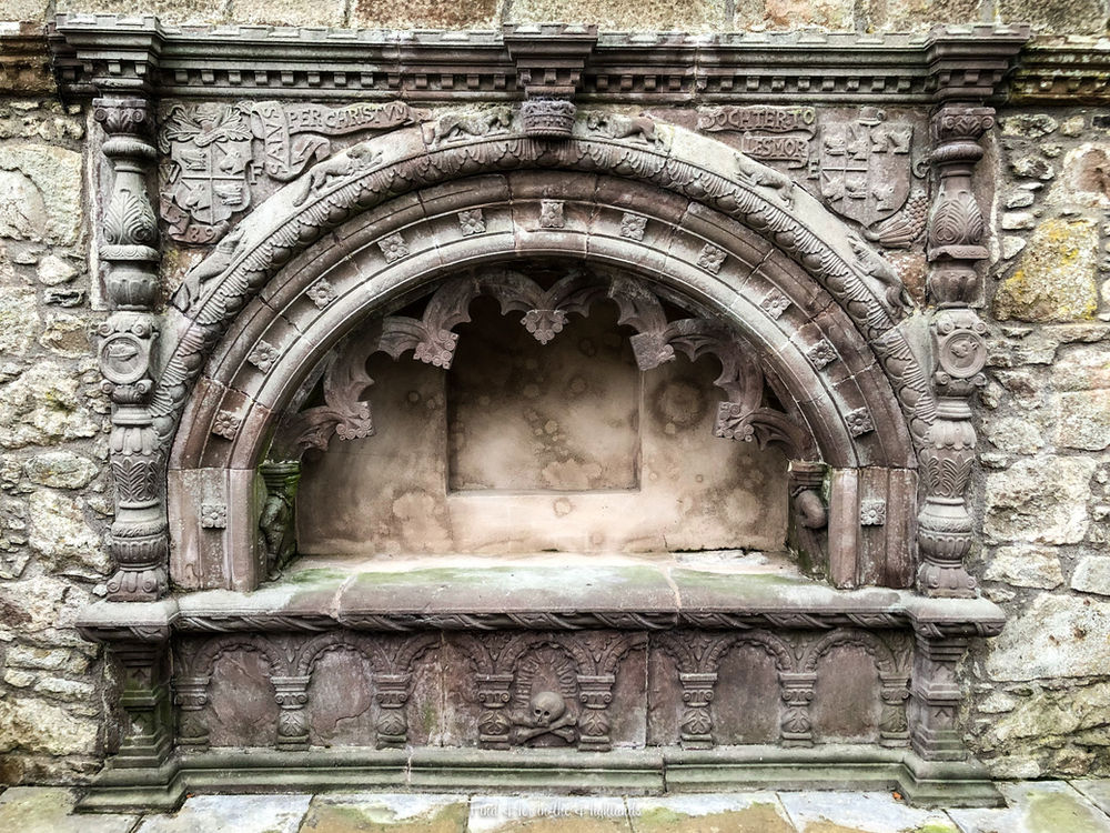 Tolquhon Tomb at the remains of Tarves Kirk