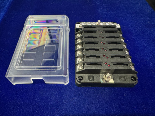 12-Way Marine Fuse Box (Includes Fuses) | Pontoon Source