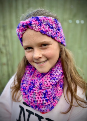 Beginner Cosy Cowl Pattern | Cesca & Woodrow