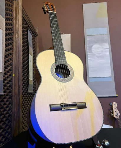 Manuel Rodriguez guitar | Legacyarts