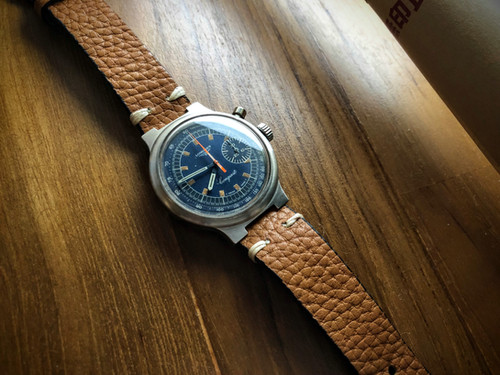 "Scruffy" - 1972 Longines Conquest Monopusher Ref.8612-1 | Table Top ...