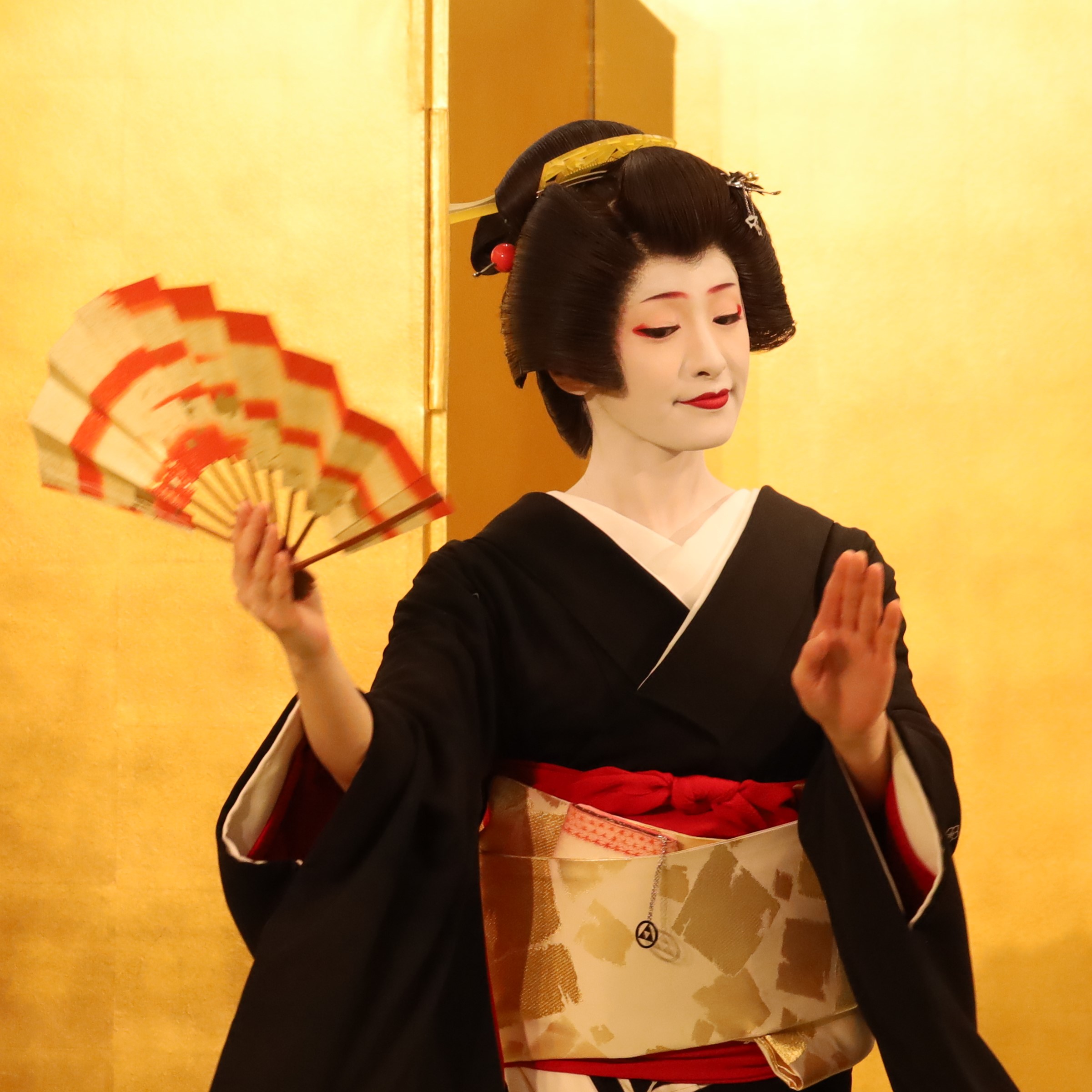 Do you know what they call apprentice Geisha (Maiko in Kyoto) in ...