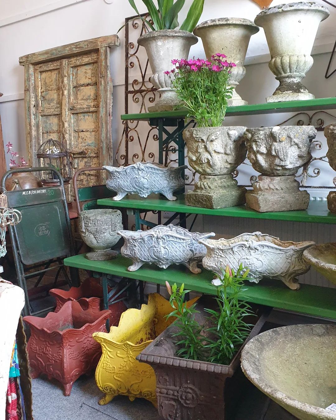 SHEFFIELD ANTIQUES CENTRE | SHEFFIELD | 99 BROADFIELD ROAD, HEELEY ...