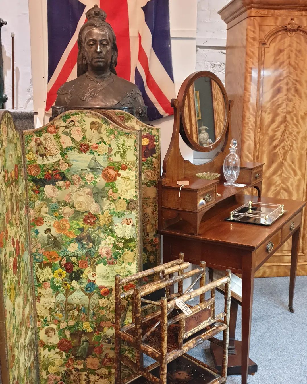 SHEFFIELD ANTIQUES CENTRE | SHEFFIELD | 99 BROADFIELD ROAD, HEELEY ...