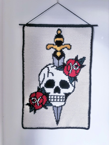 Dagger Through The Skull Crochet Tapestry Pattern | Lakza Crochet