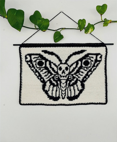 Skull Moth Crochet Tapestry Pattern | Lakza Crochet
