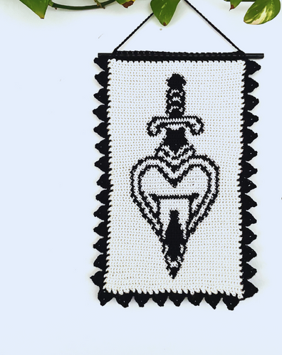 Heart Dagger Crochet Tapestry Pattern | Lakza Crochet