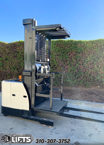 CROWN - STAND UP WIRE GUIDED ORDER PICKER - SP3250H-30 | Refurbished Lifts