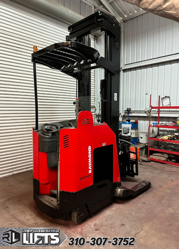 RAYMOND - STAND UP REACH TRUCK - ET-D-R30TT | Refurbished Lifts