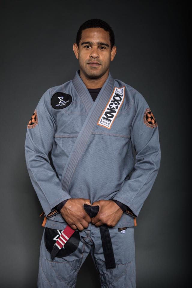 Brazilian Jiu Jitsu Black Belt Jorge Santiago in the KNOXX "Manchira ...