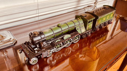 Vintage Flying Scotsman model train by Lesser & Pavey Ltd - #8561 | gb ...