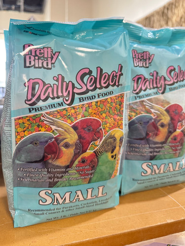 Pretty Bird - Daily Select Small Bird Pellets 2LB Bag | Birdie Bird Aviary