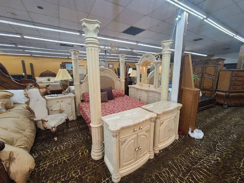 AICO by Michael Amini Monte Carlo White 5PC Bedroom Set (Pre-Owned) | Snooty Fox Consignment