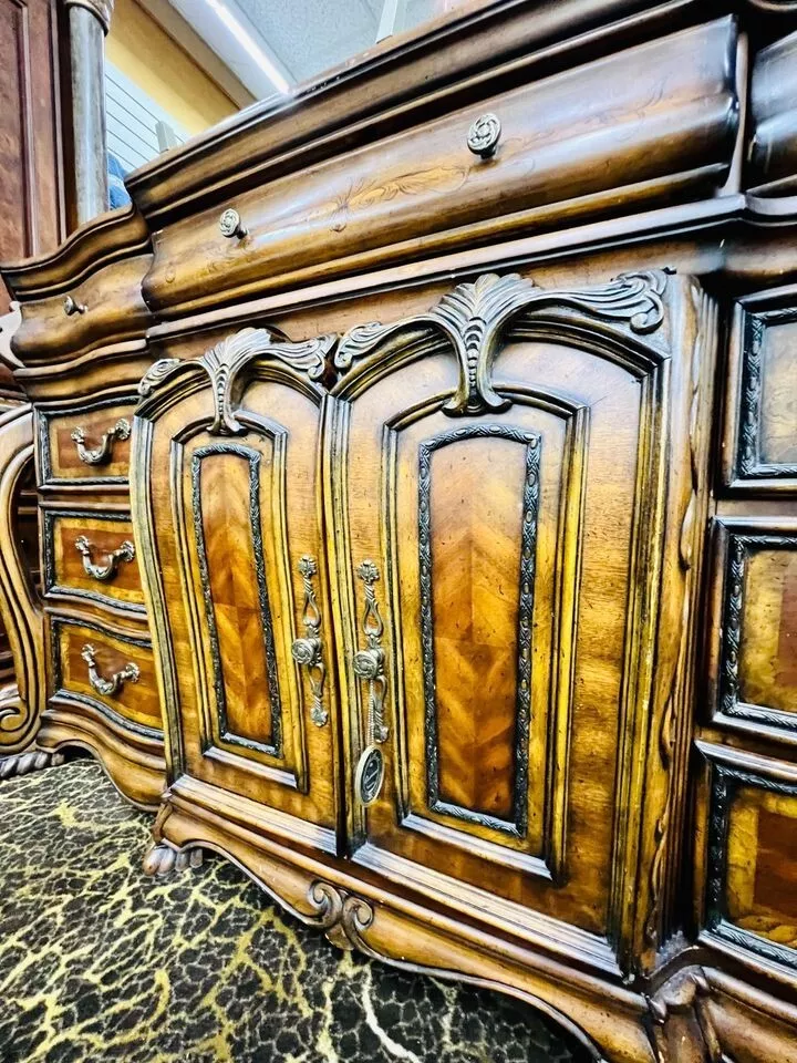 AICO by Michael Amini 5PC Oppulente king size bedroom set | S Fox Consignment