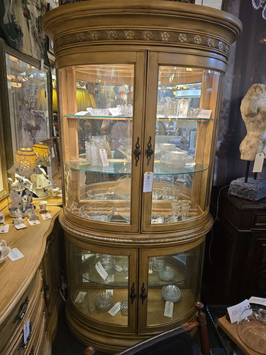 Aico Michael Amini La Francaise Curio | Snooty Fox Consignment