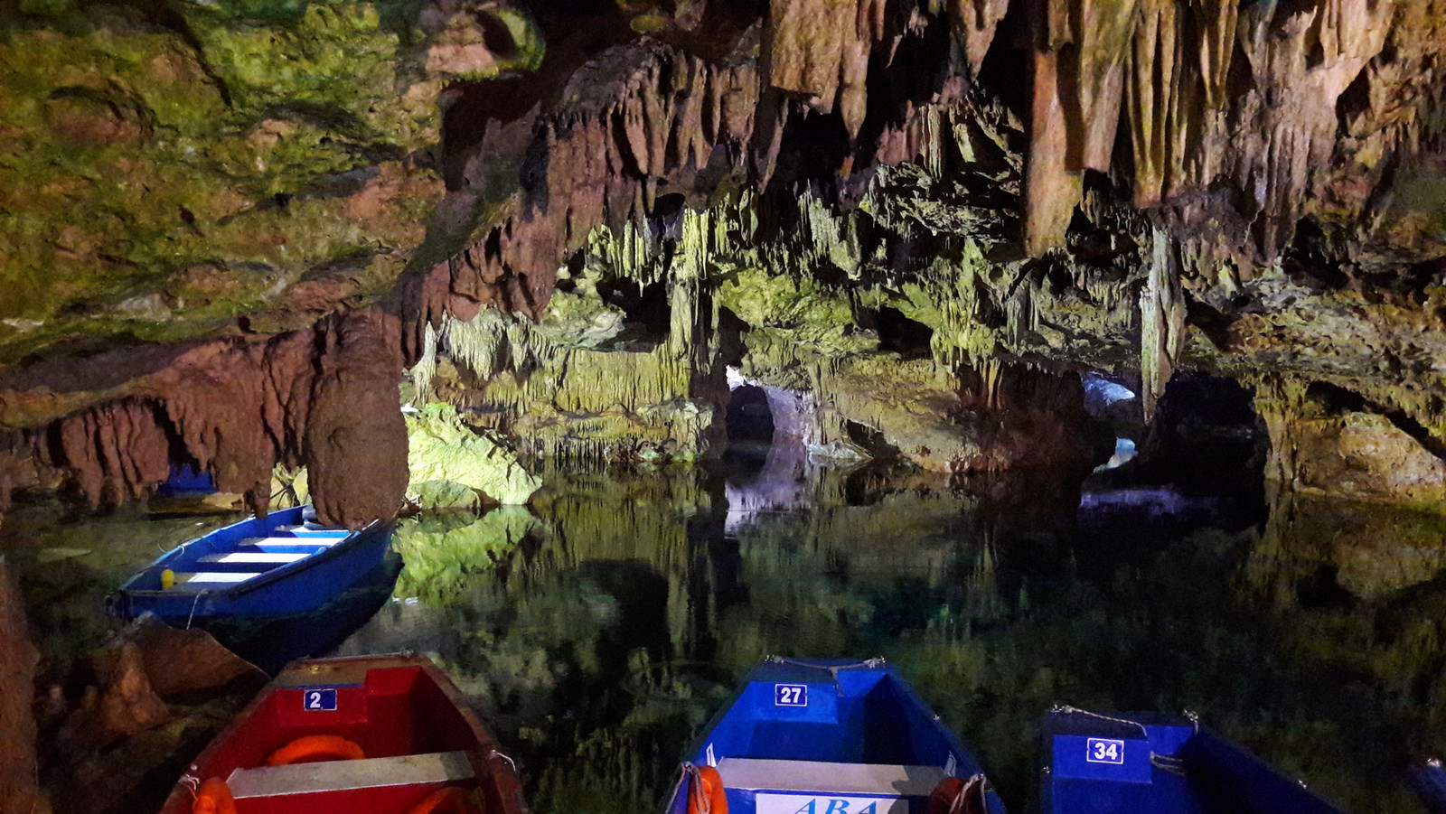 Mani Laconia Tour/ Cape Tenaron/ Diros Caves/ Greece Taxi & Minivan