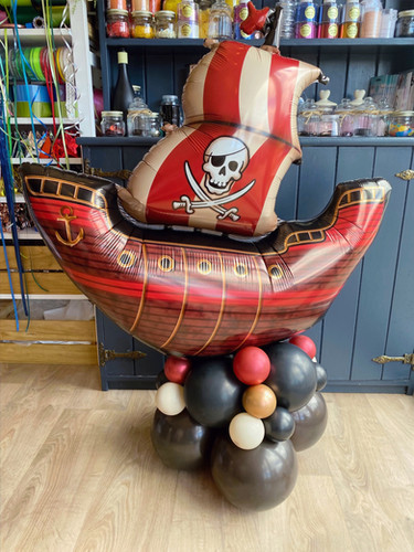 Pirate Ship Balloon Display | TheHandcraftedParty