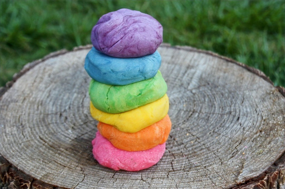 Fragrant Playdough (Play-doh)