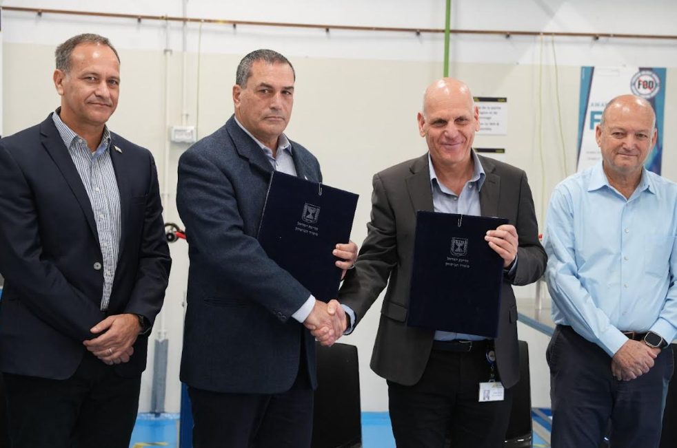 Ministerie van Defensie (IMOD) tekent twee grote deals met Elbit ...